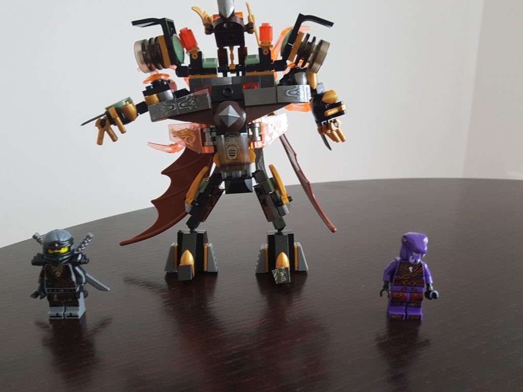 A Chinese imitation of Lego Ninjago – A handful of Lego bricks